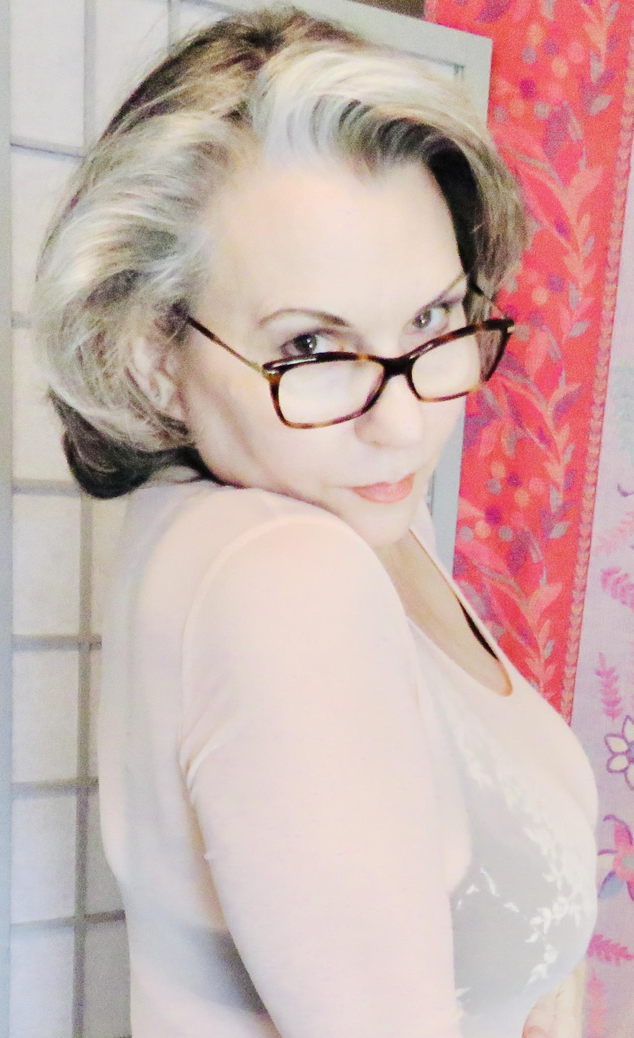 hello honey | Scrolller