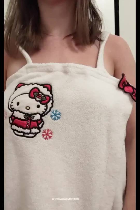 Hello Titty (f) | Scrolller