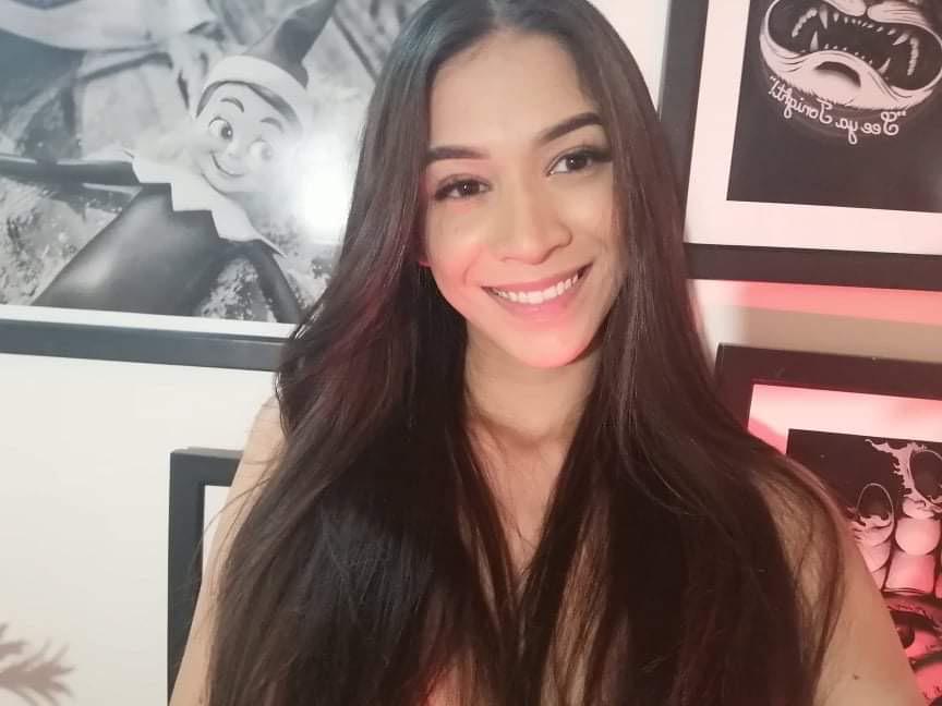 Hellooo 💗 [22] | Scrolller