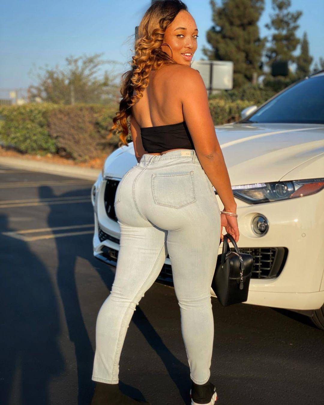 Helluva Drug😋🍑 | Scrolller