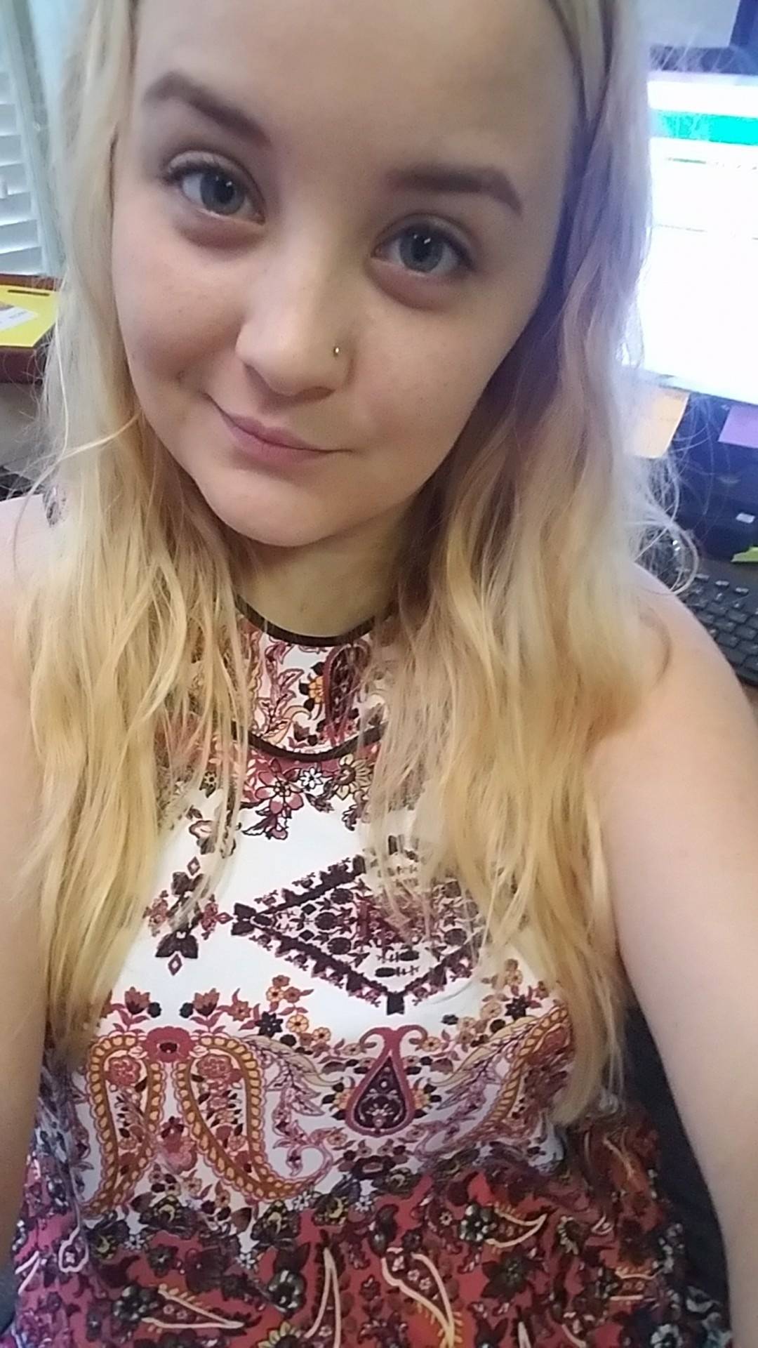 Help me find my doppleganger! :) | Scrolller