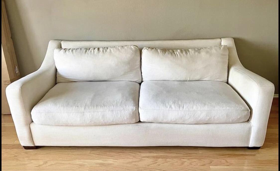Help me identify this couch please? | Scrolller