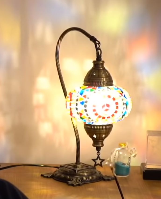 Help me identify this lamp | Scrolller