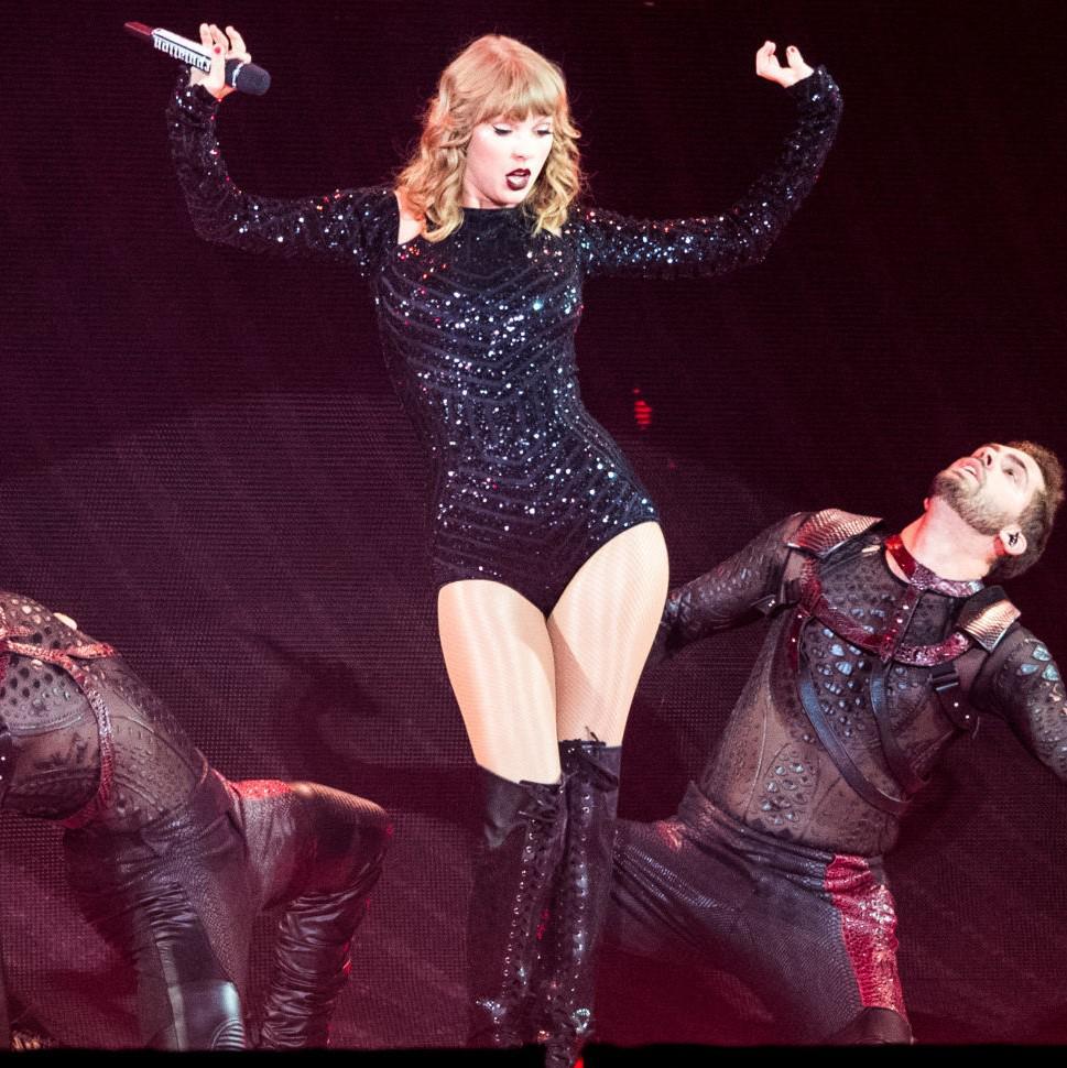 her hips and thighs look amazing here | Scrolller