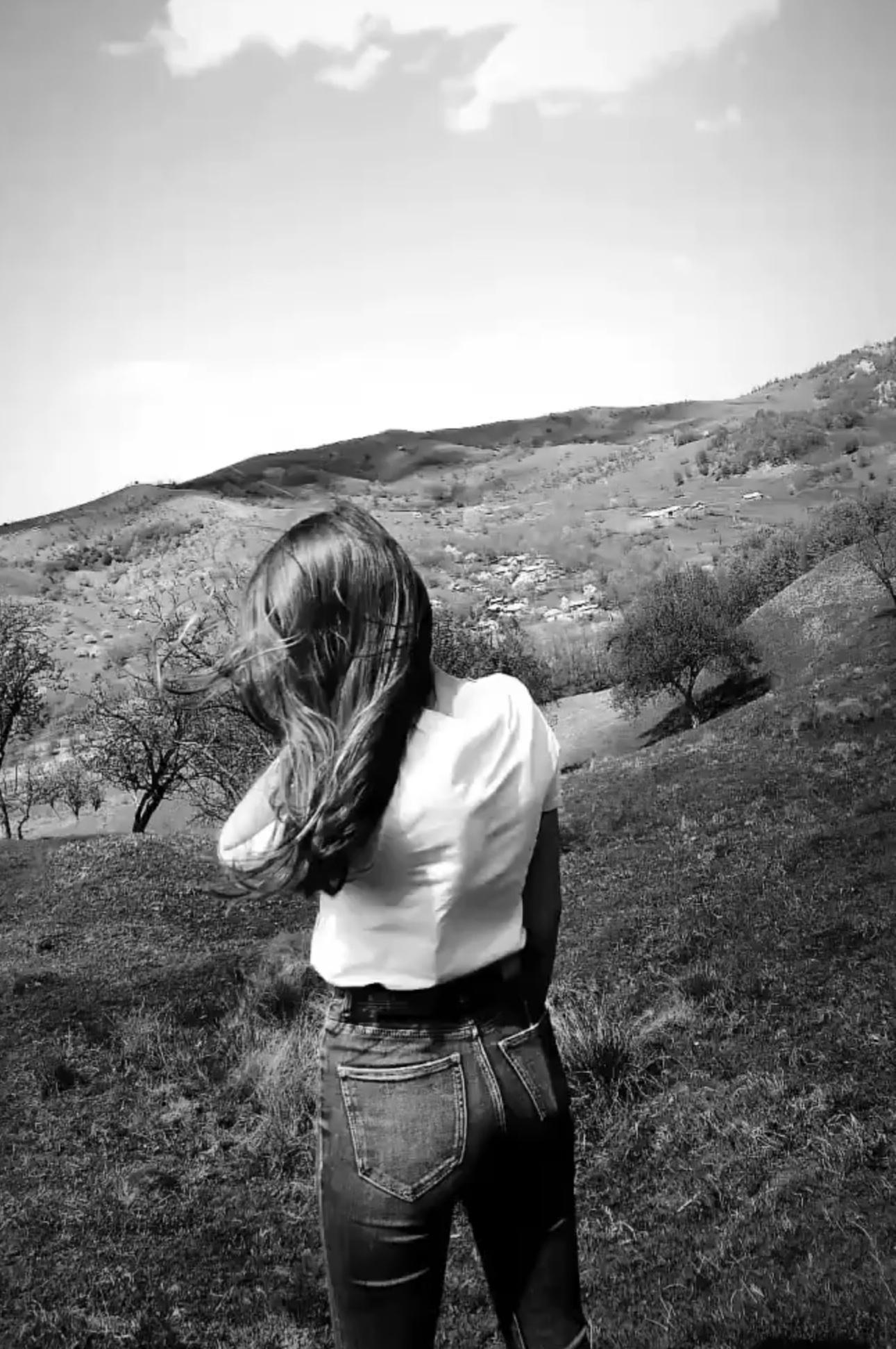 Her little ass got my attention | Scrolller