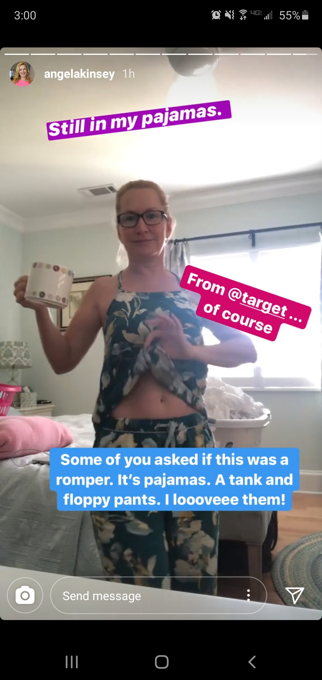 Her tummy | Scrolller