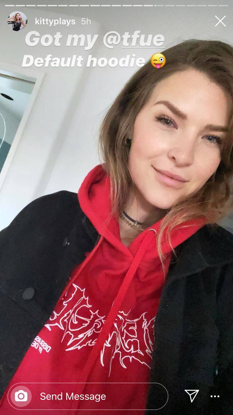 Here kitty | Scrolller