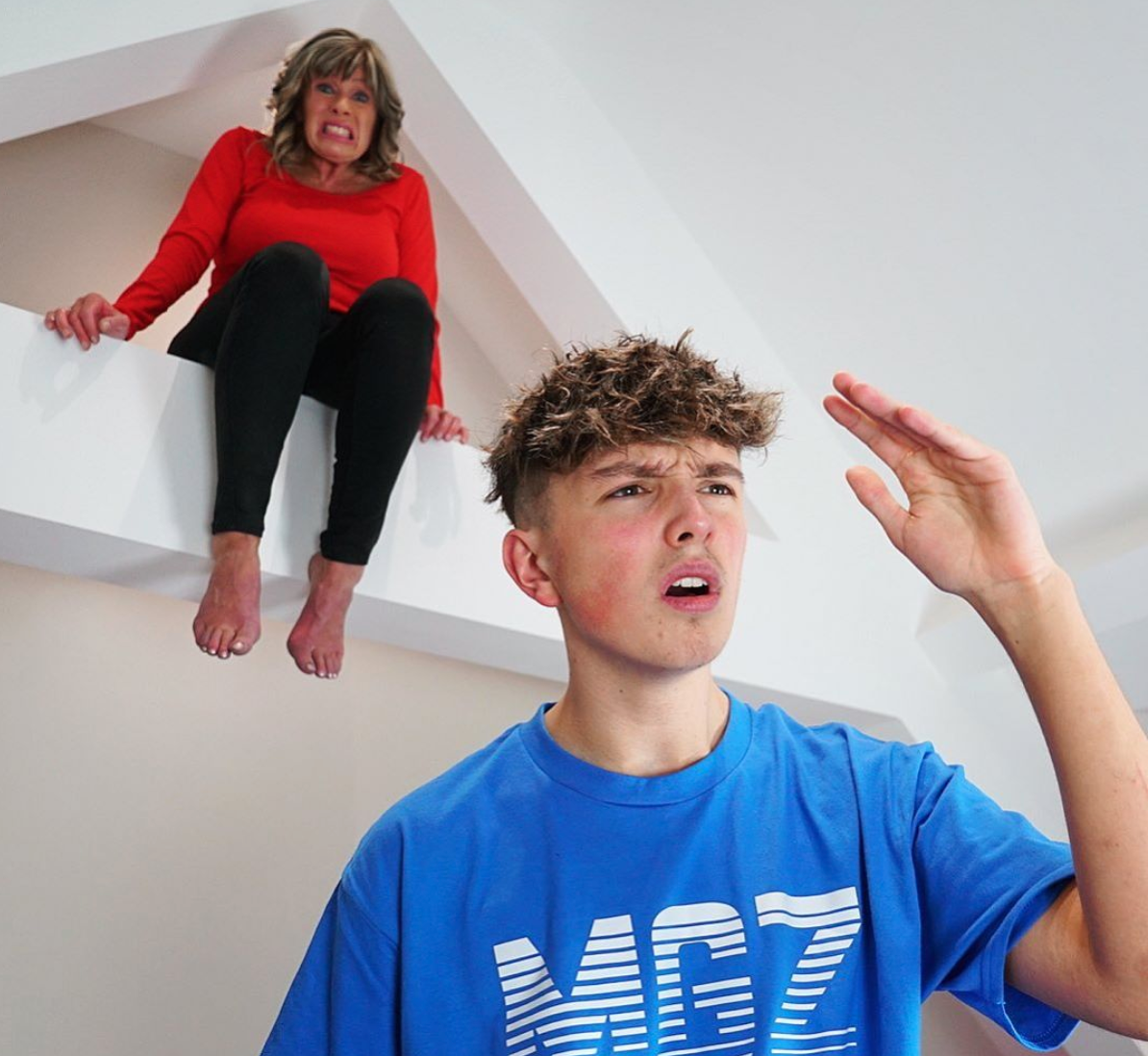 Hereditary (2018) | Scrolller