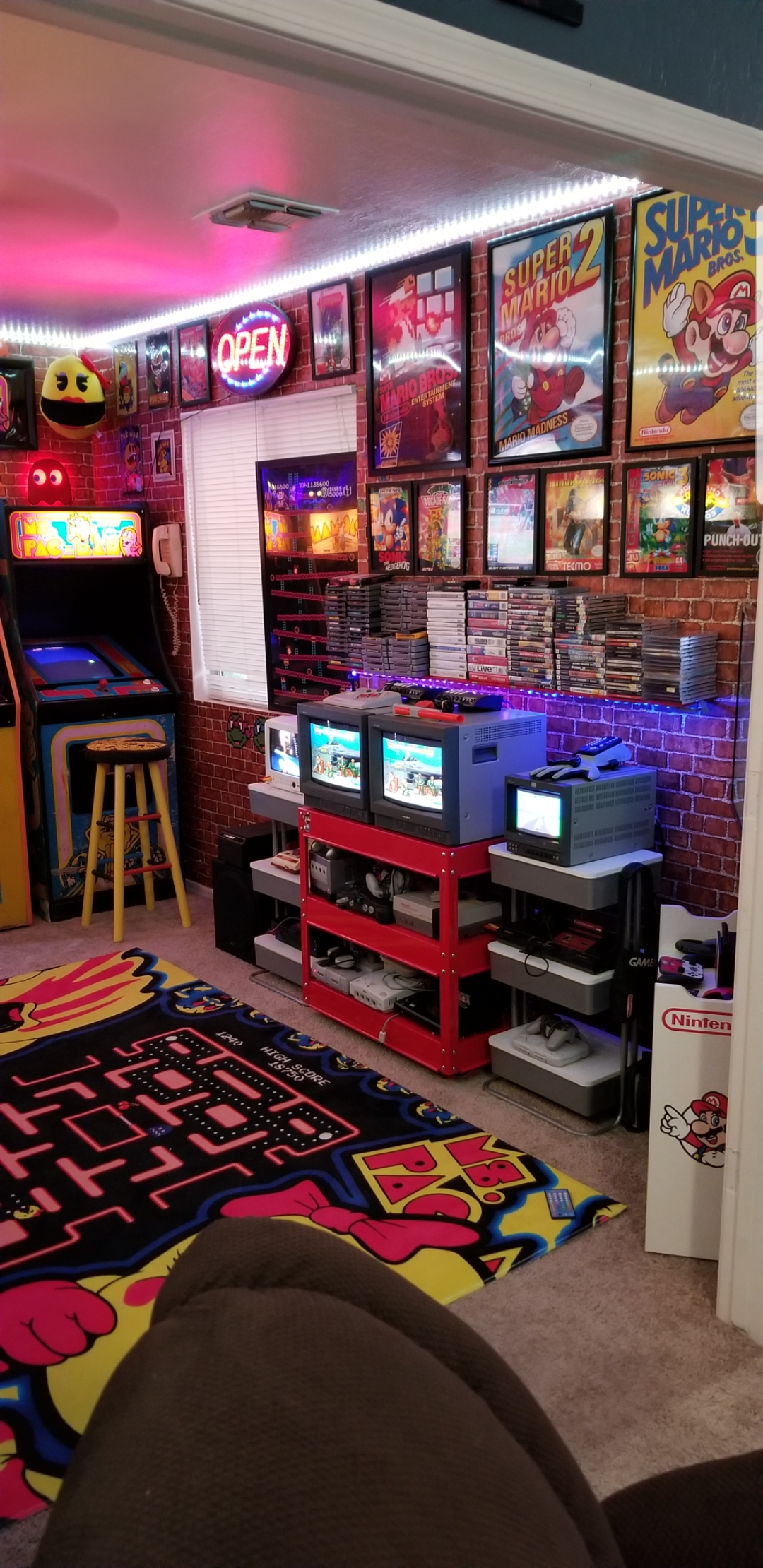 Here's a pic of my crt setup in my game room. | Scrolller