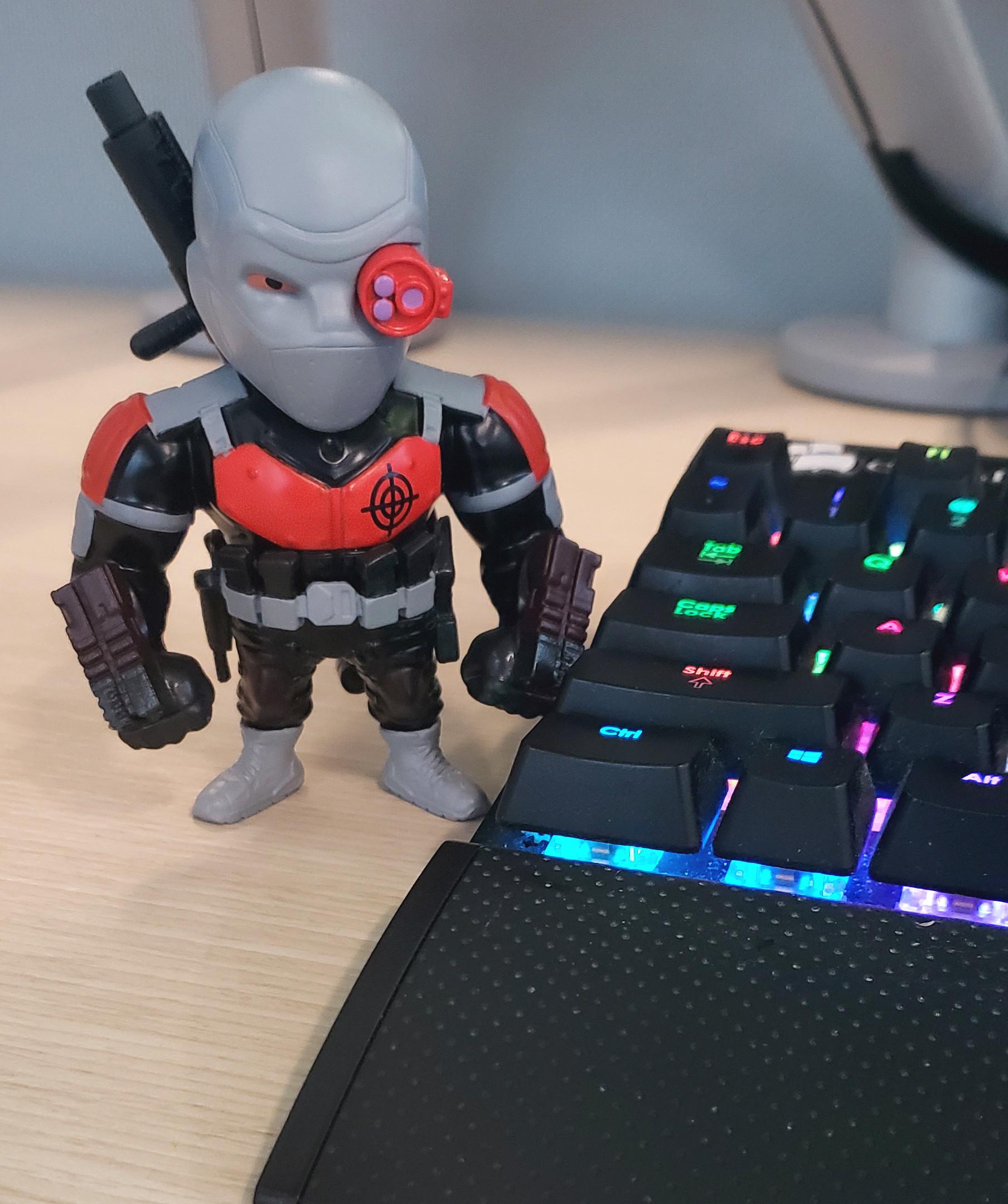 Here's to honor...among thieves. | Scrolller