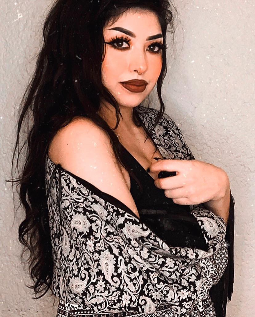 Mexican/White 🖤 [oc] | Scrolller