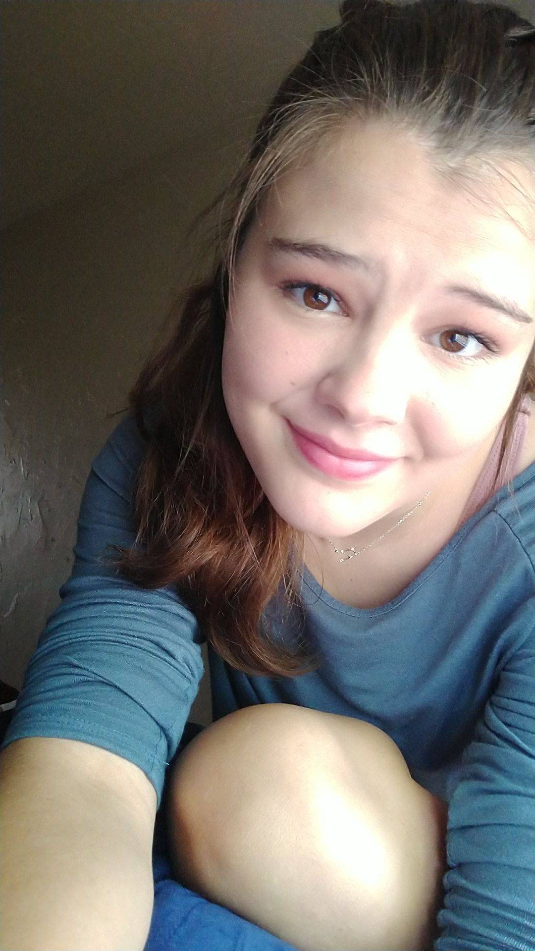 Hey here's my face, 20 | Scrolller