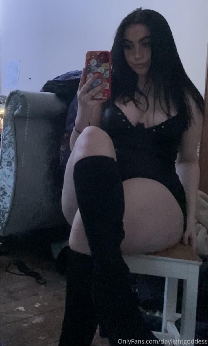 Hey simps 😈 jerk it to me and get stoopid ;) | Scrolller