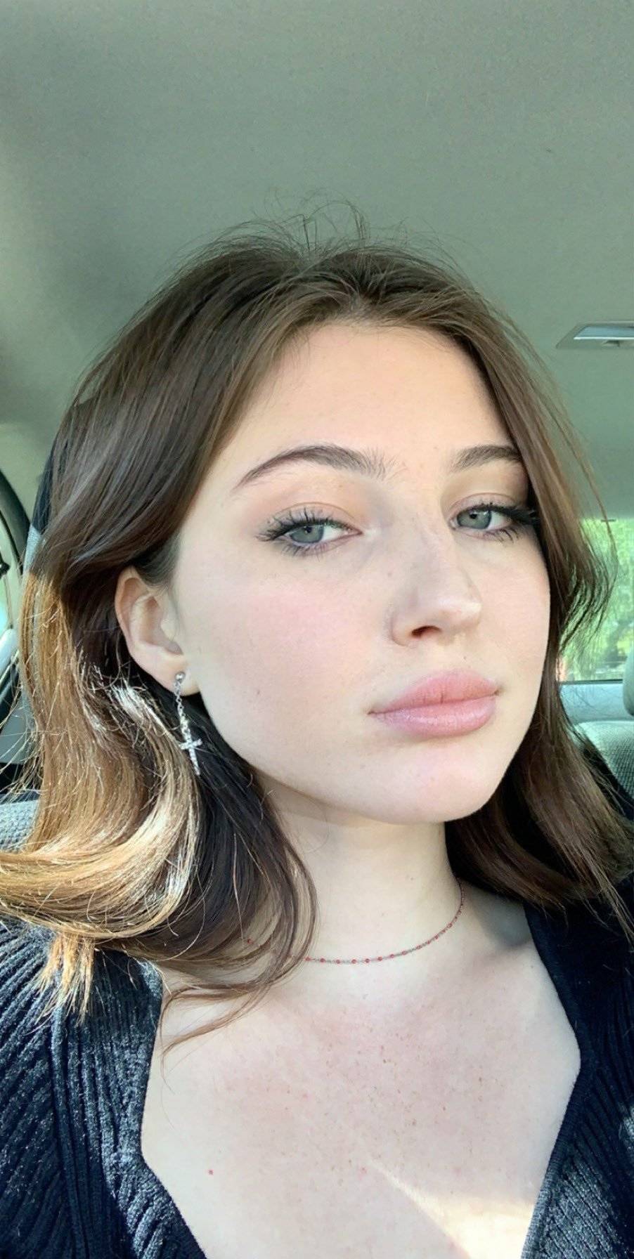 Hey there | Scrolller