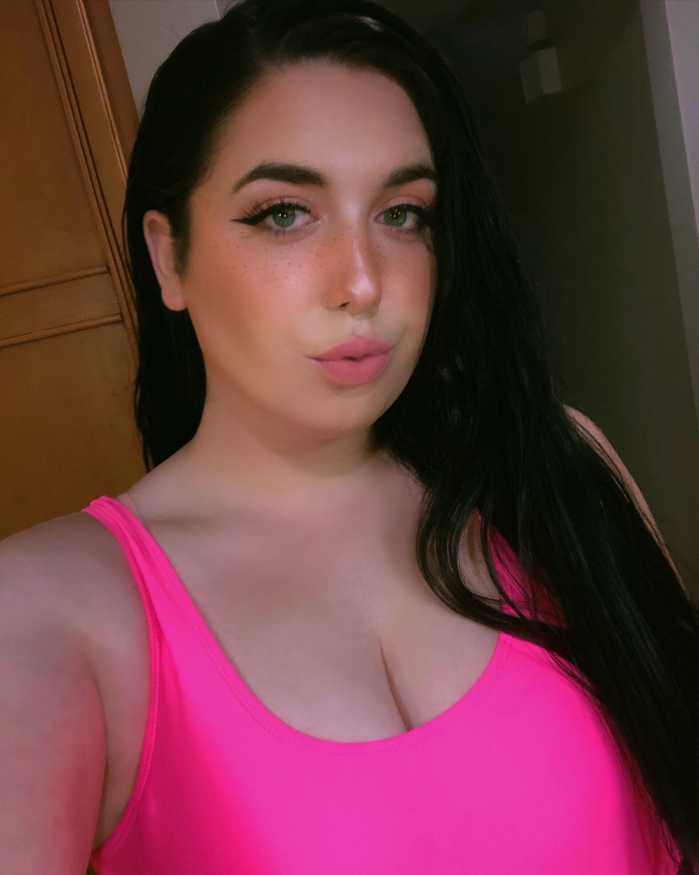 hey there | Scrolller