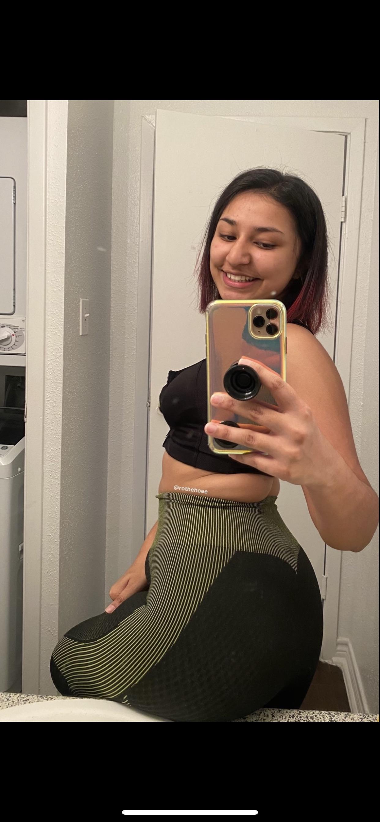 Hey babes 😋[F] | Scrolller