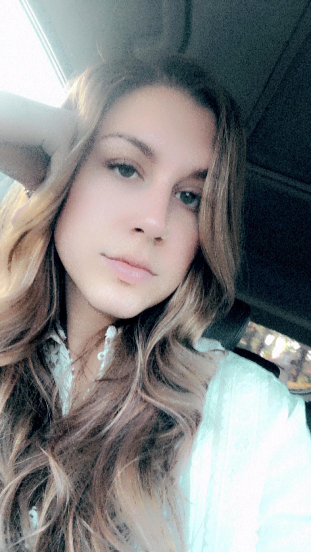 Hi from a 6’3 chick 🥴 | Scrolller