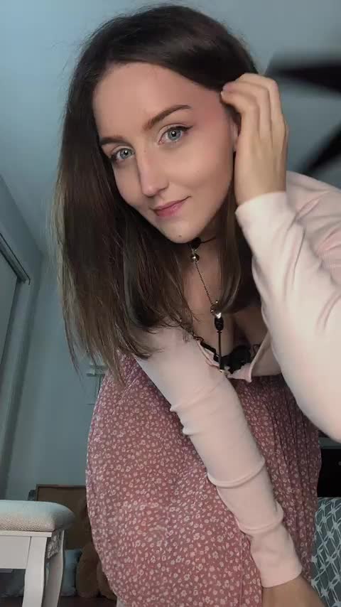 This is my application to be your wifey! | Scrolller