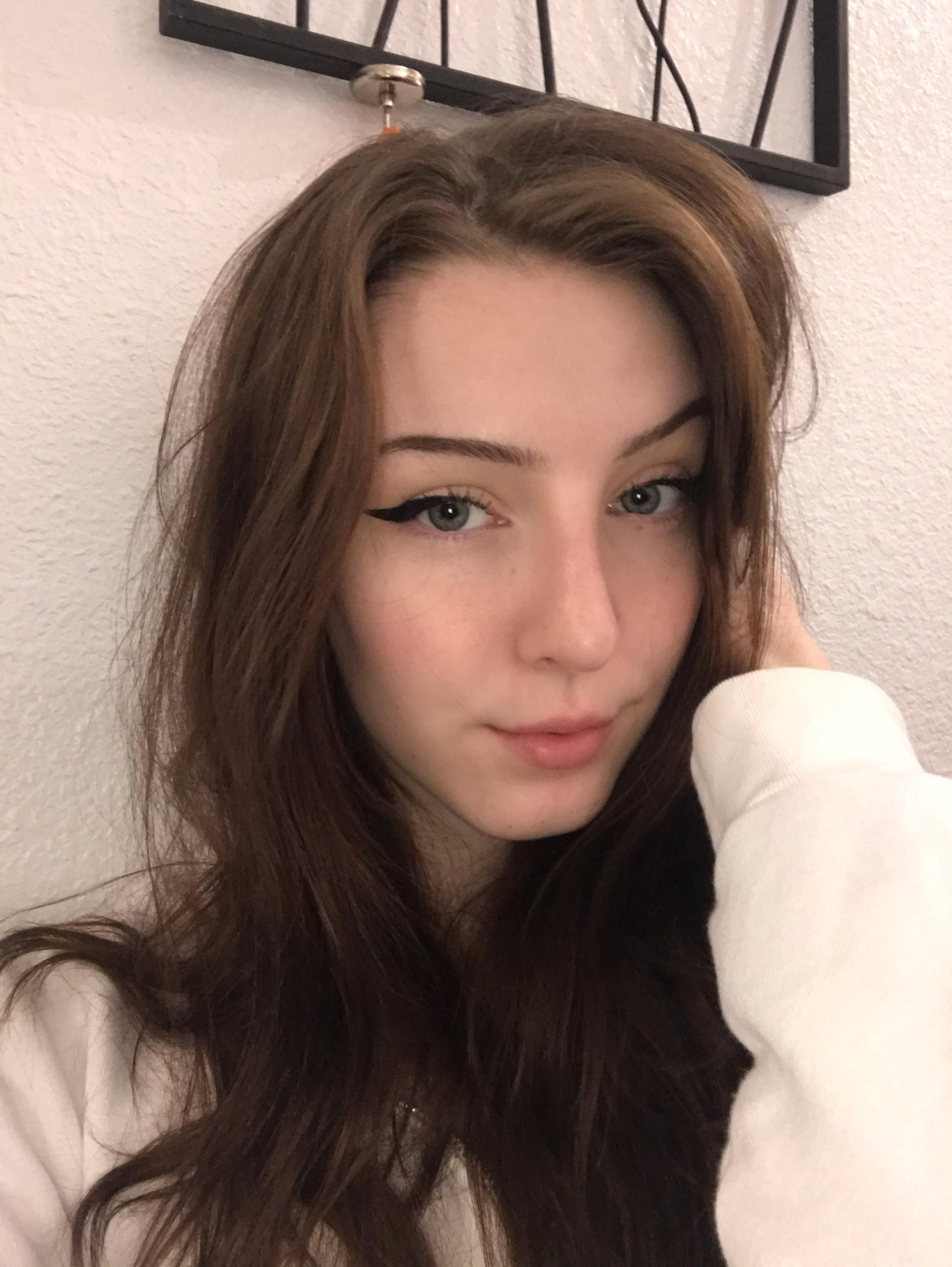 hi i’m twitch.tv/pinktoes come watch my stream? | Scrolller