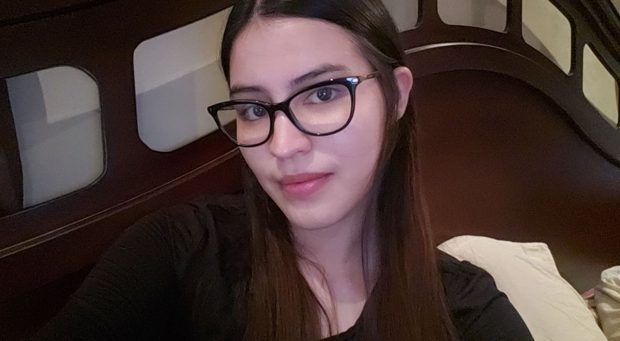 Hi :) [over 18] | Scrolller