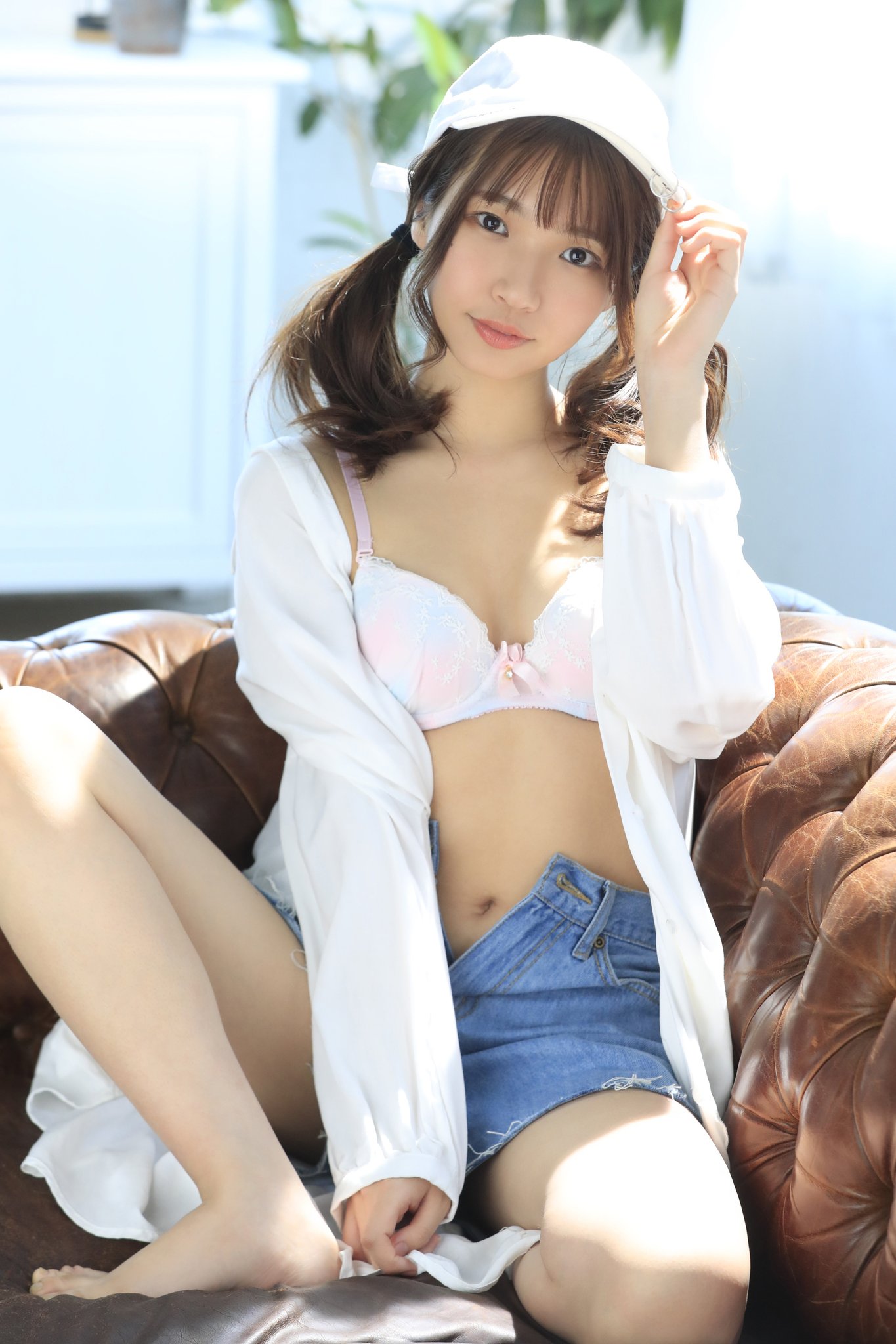 Higuchi Mitsuha | Scrolller