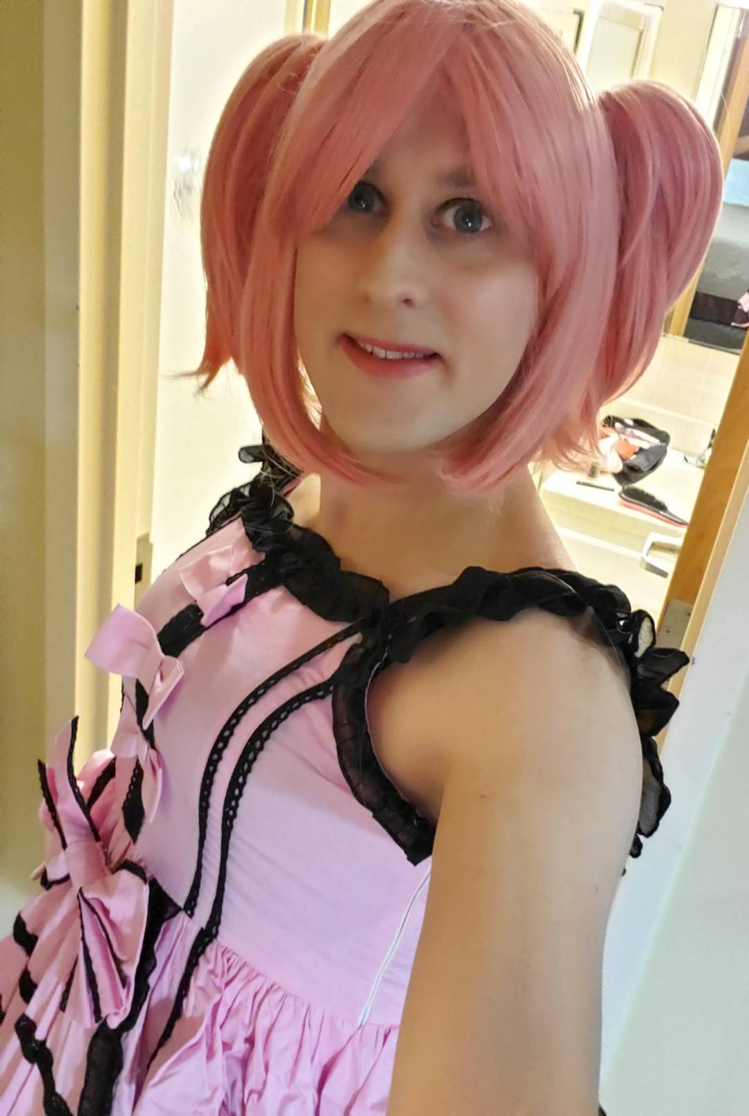 Hii :D first post in this group. More cute pics, lewd pics, or both? | Scrolller