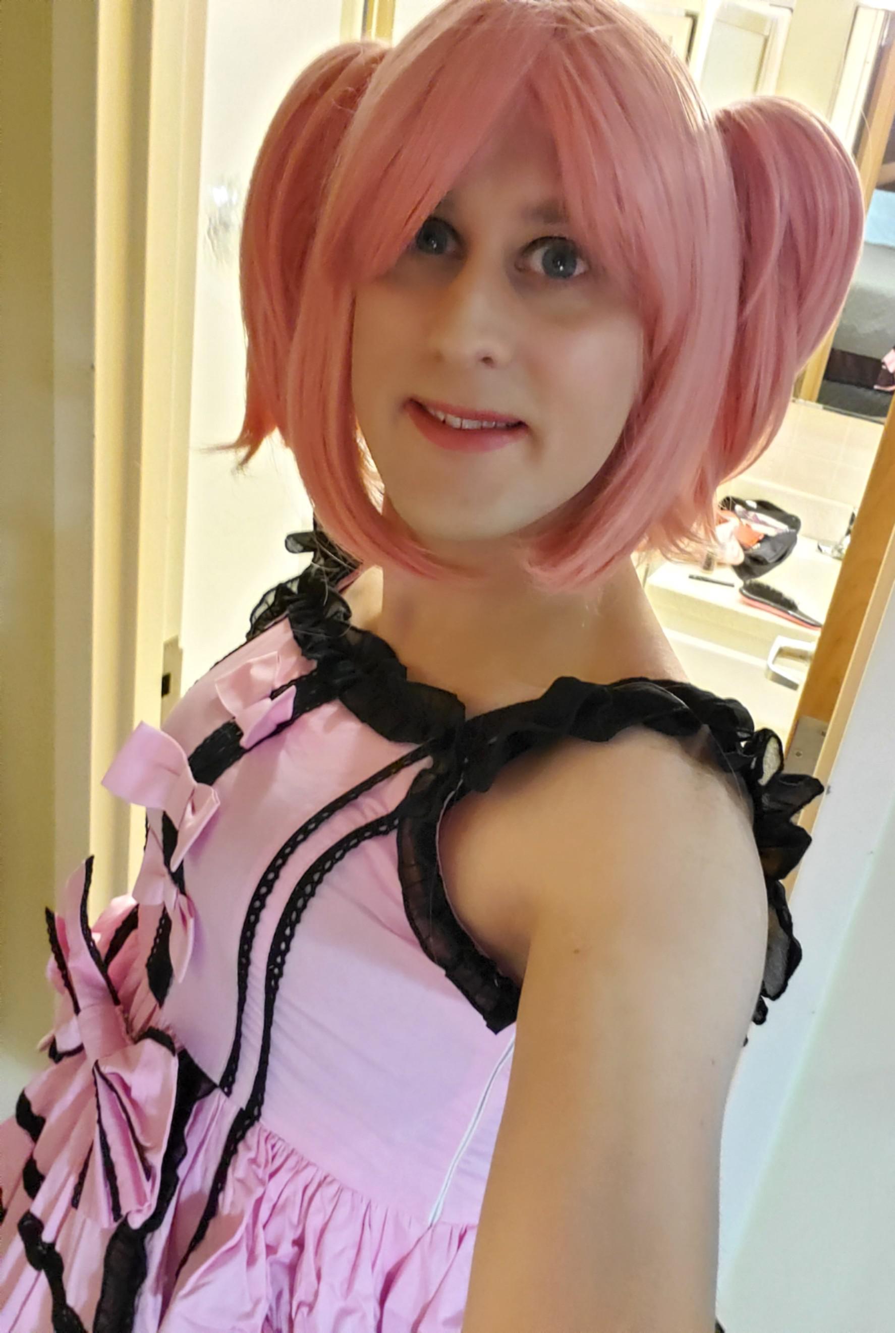 Hii :D first post in this group. More cute pics, lewd pics, or both ... Hii :D first post in this group. More cute pics, lewd pics, or both ...