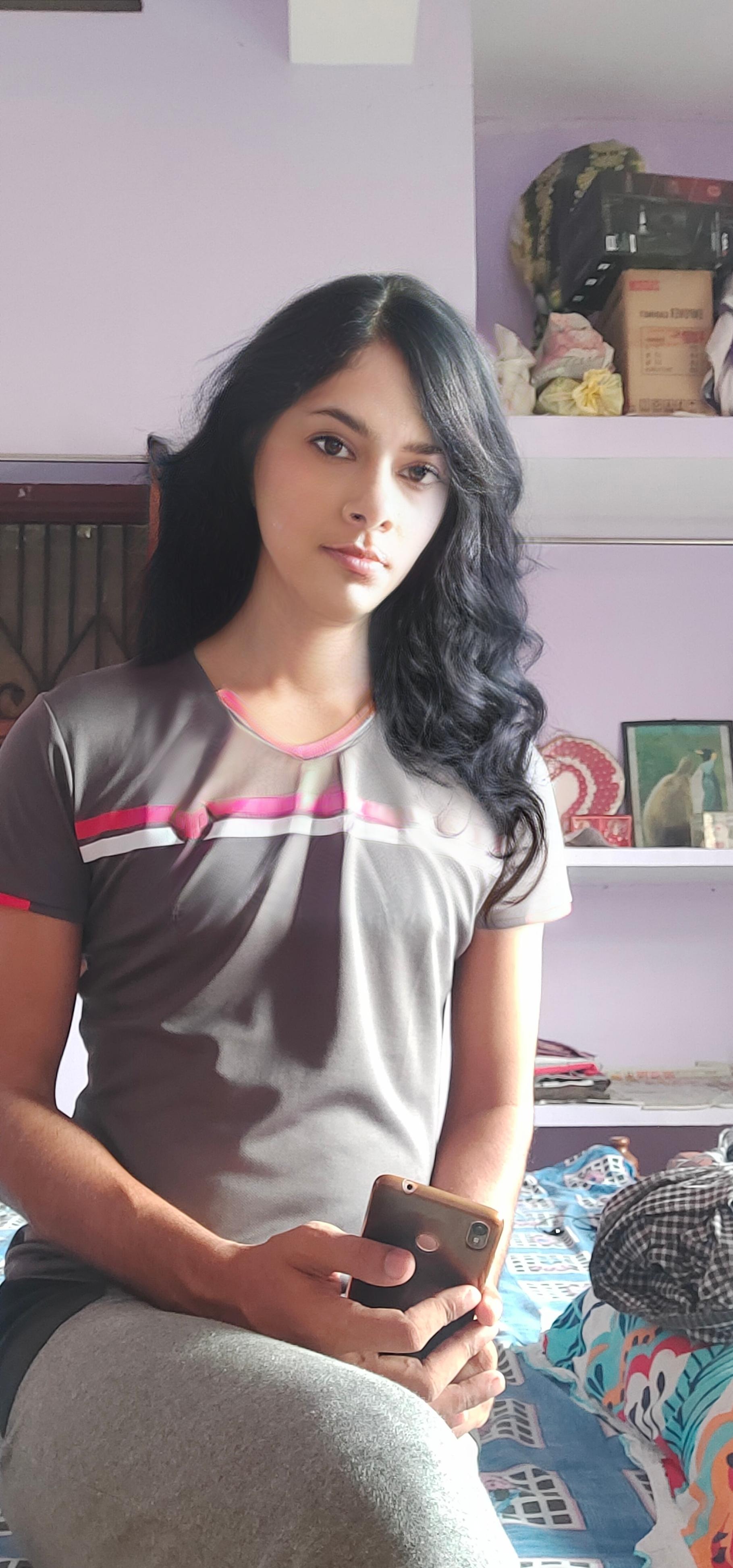 Hiii, How's you all doing 🤗 | Scrolller