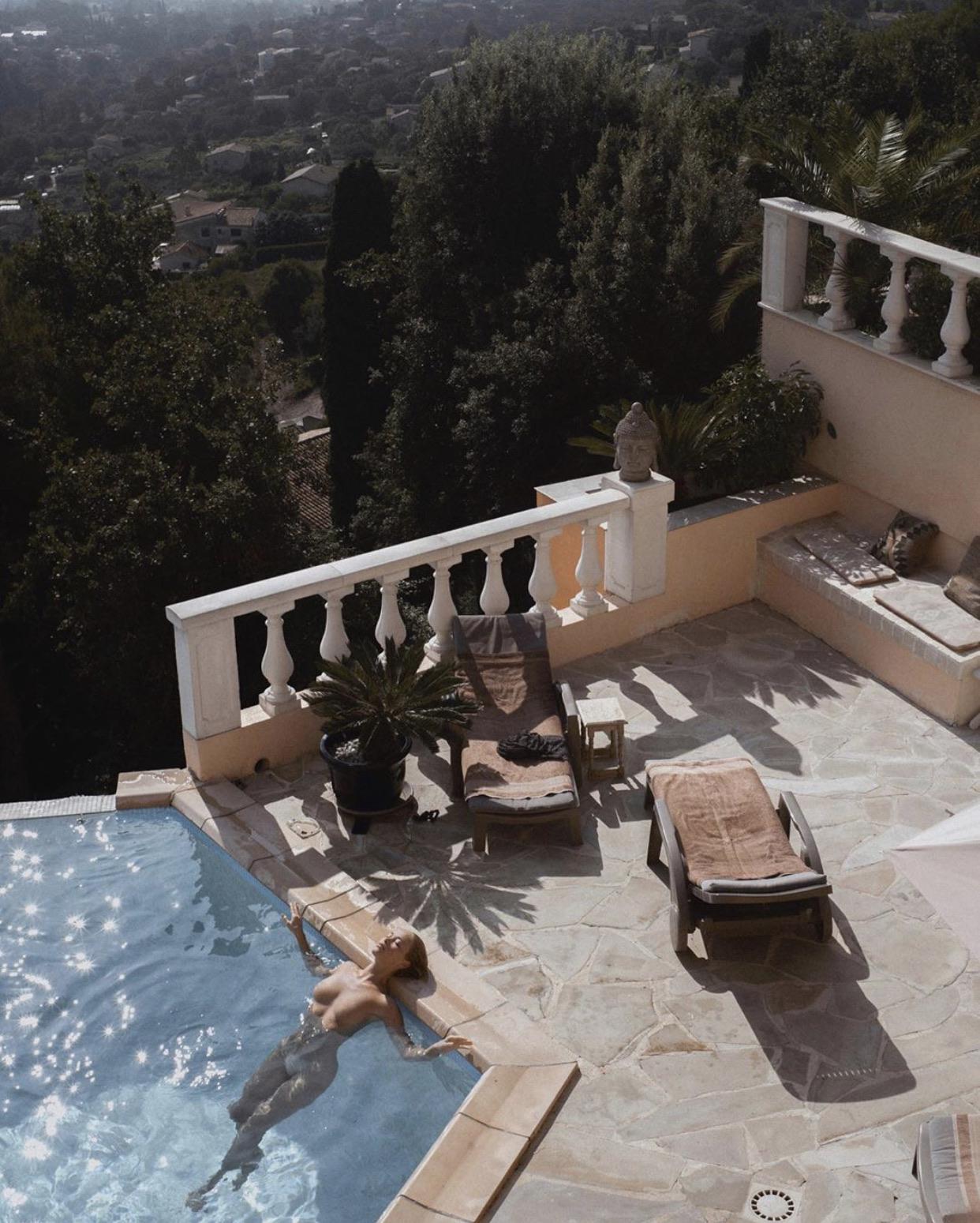 Hillside View | Scrolller