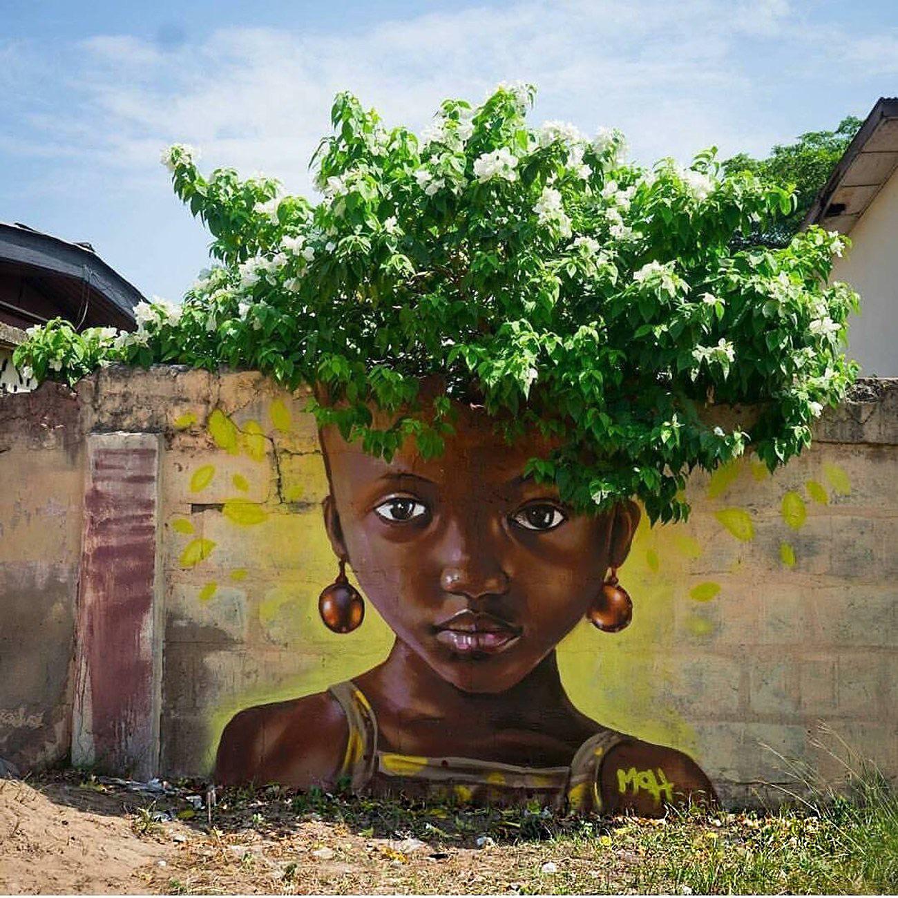 Hip Chick | Scrolller