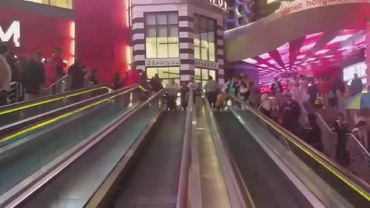 HMB while I slide down this broken escalator | Scrolller