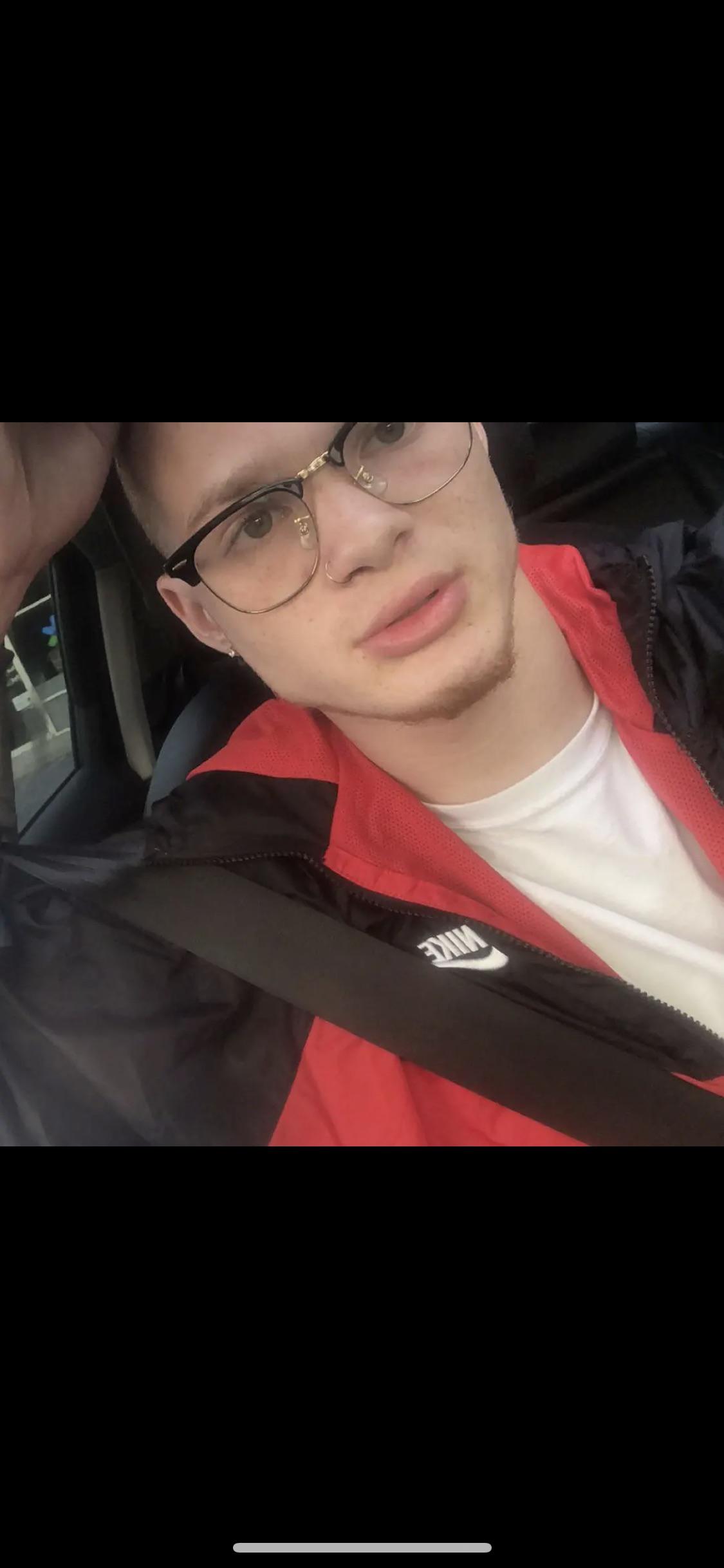 Hmu on tiktok 😍😍😛😛. https://vm.tiktok.com/ZMJnNwCux/ | Scrolller