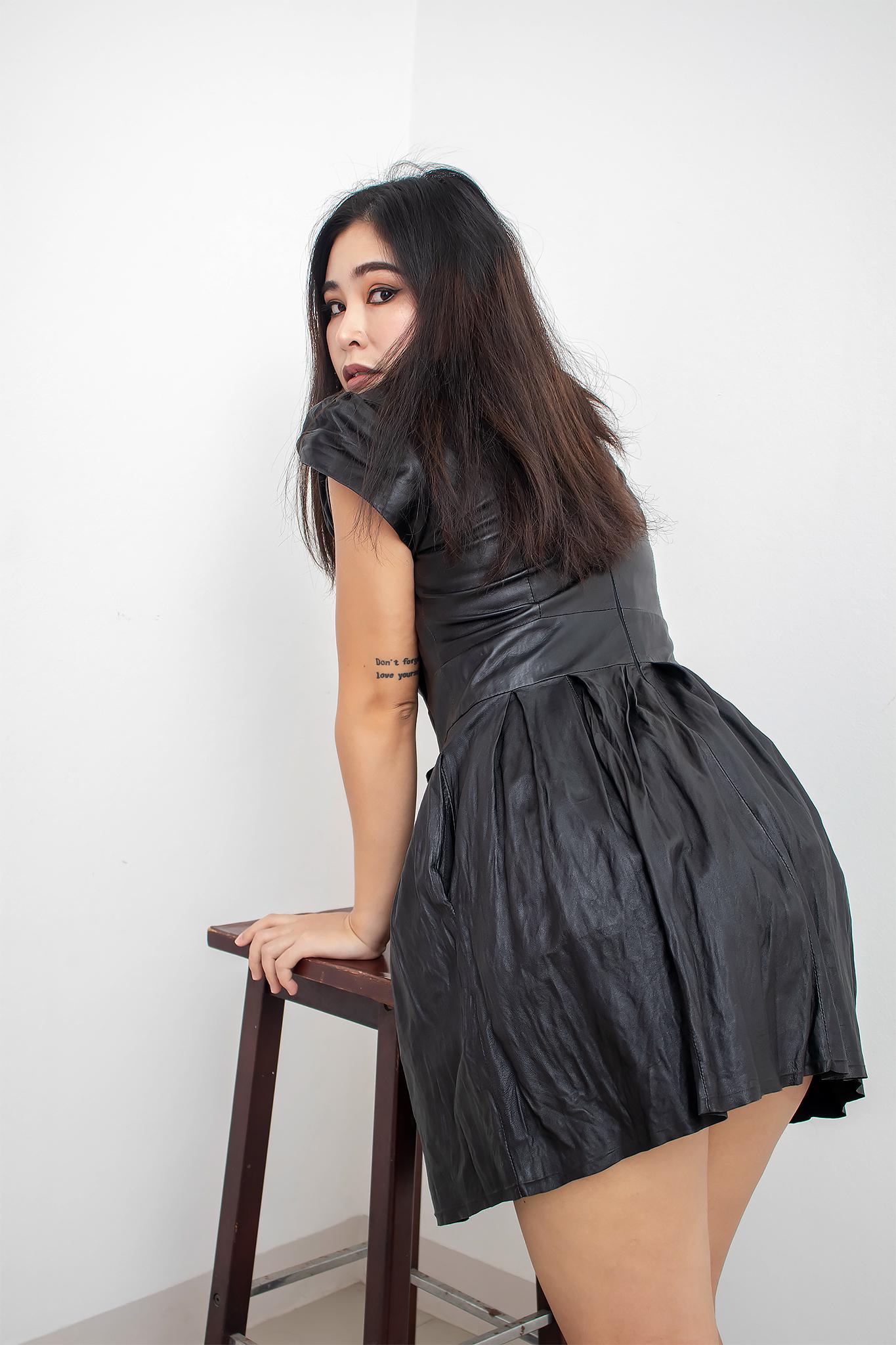 Hold me a little if you want to hug | Scrolller