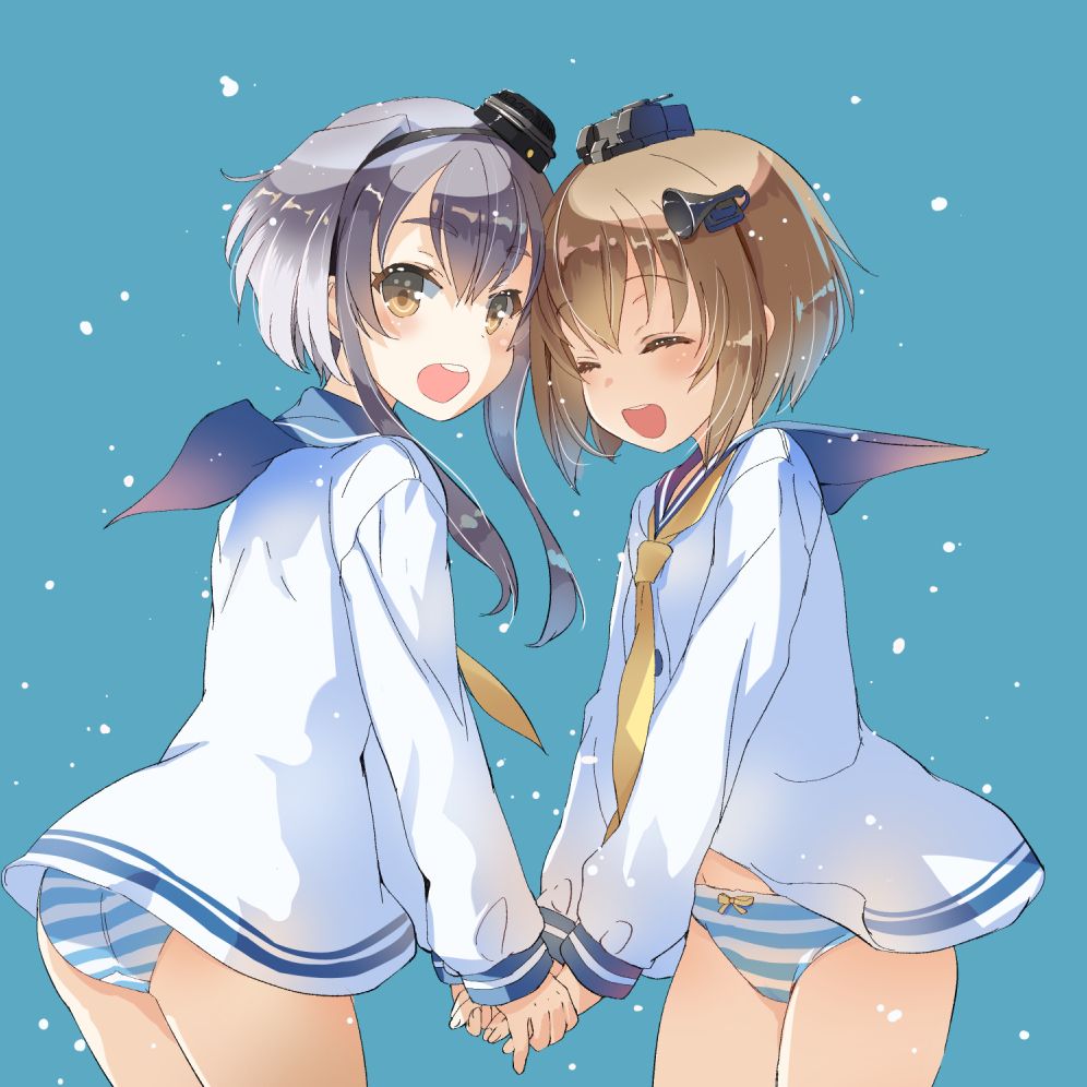 Holding Hands | Scrolller