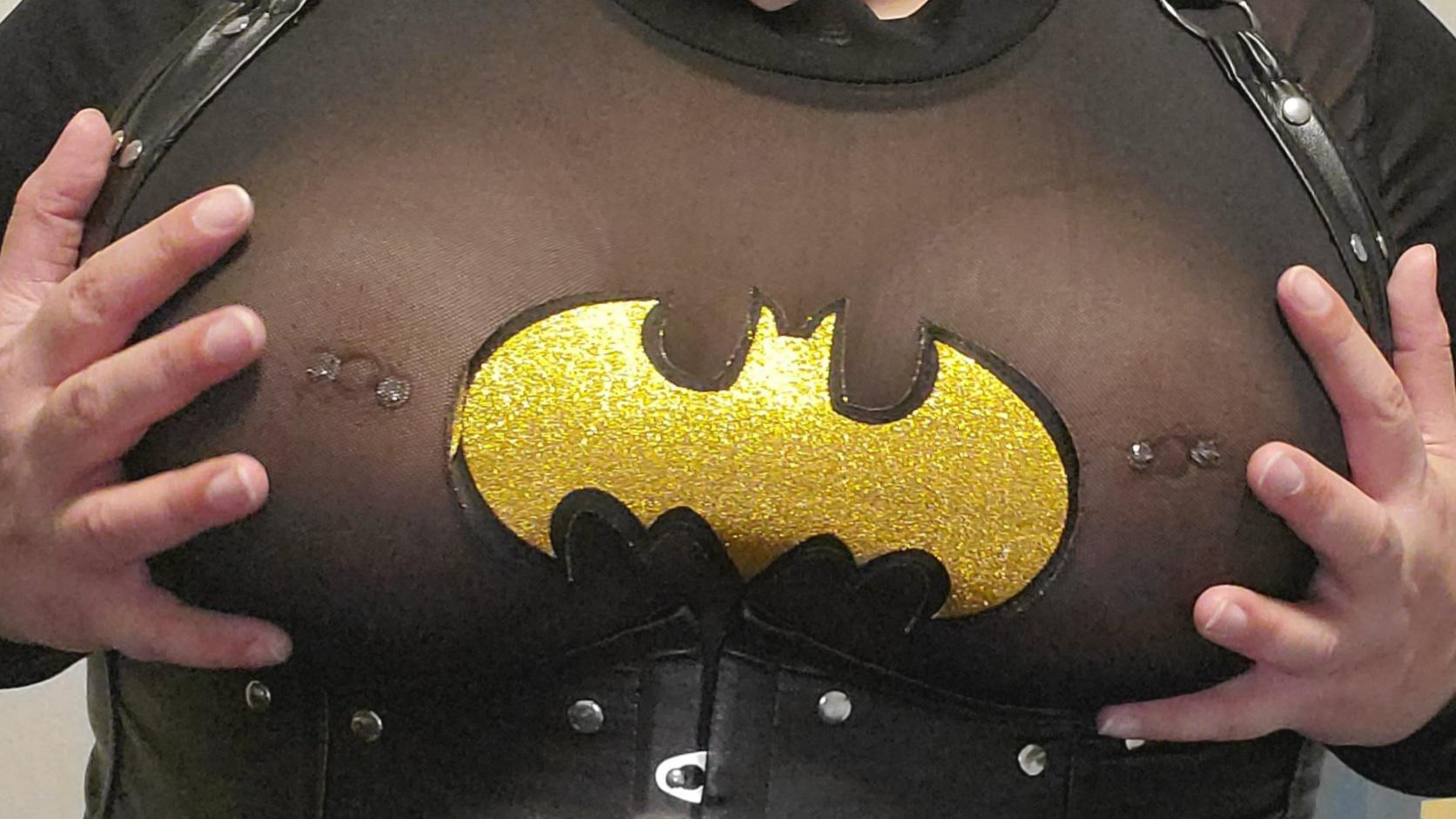 Holy tits batman | Scrolller