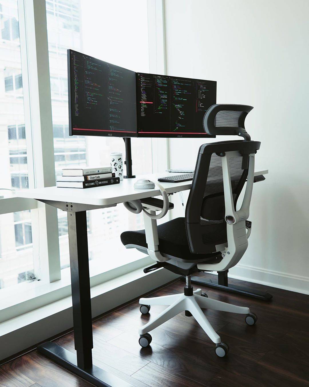 Home office setup as a programmer. | Scrolller