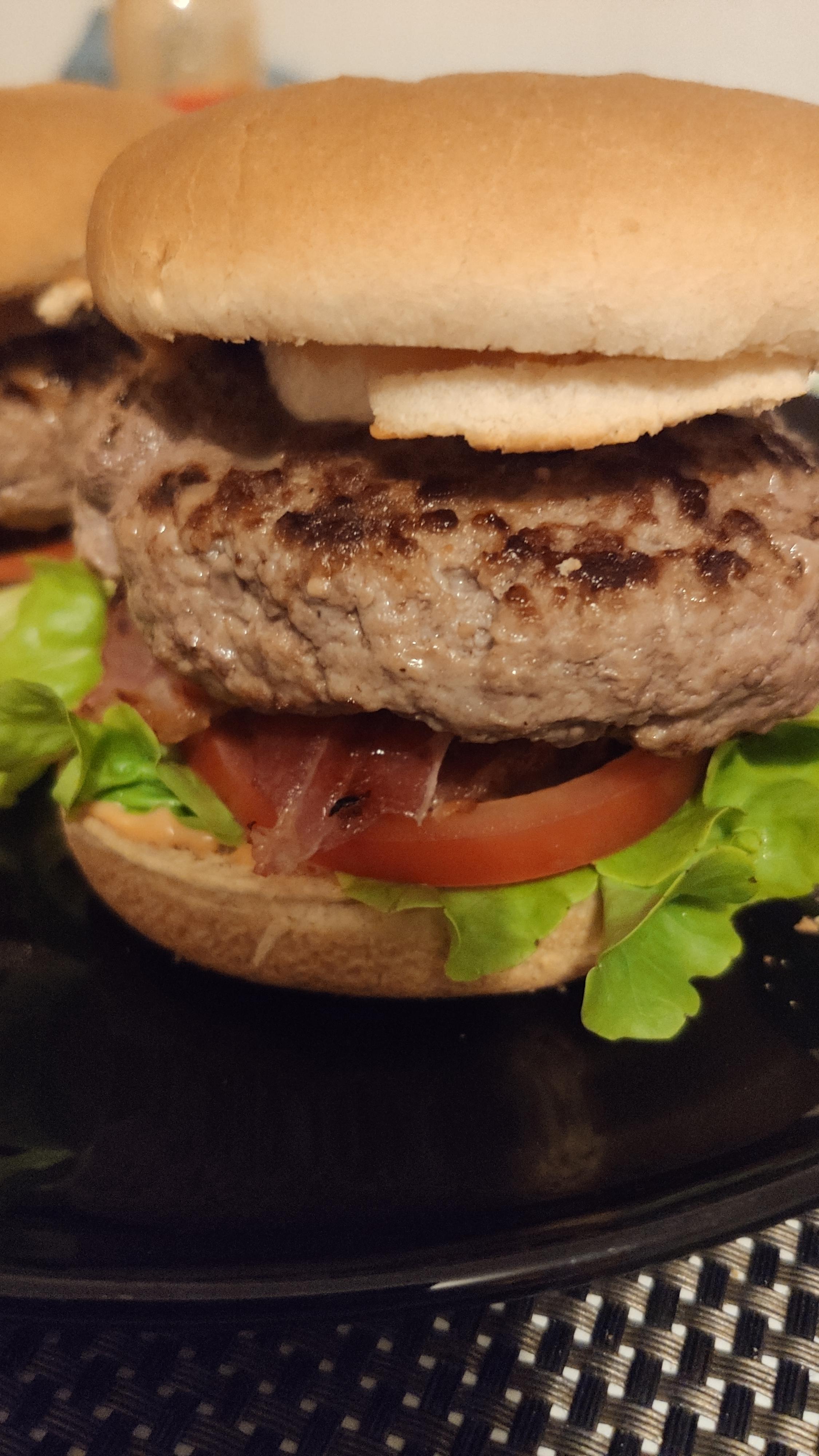 [Homemade] Burger | Scrolller