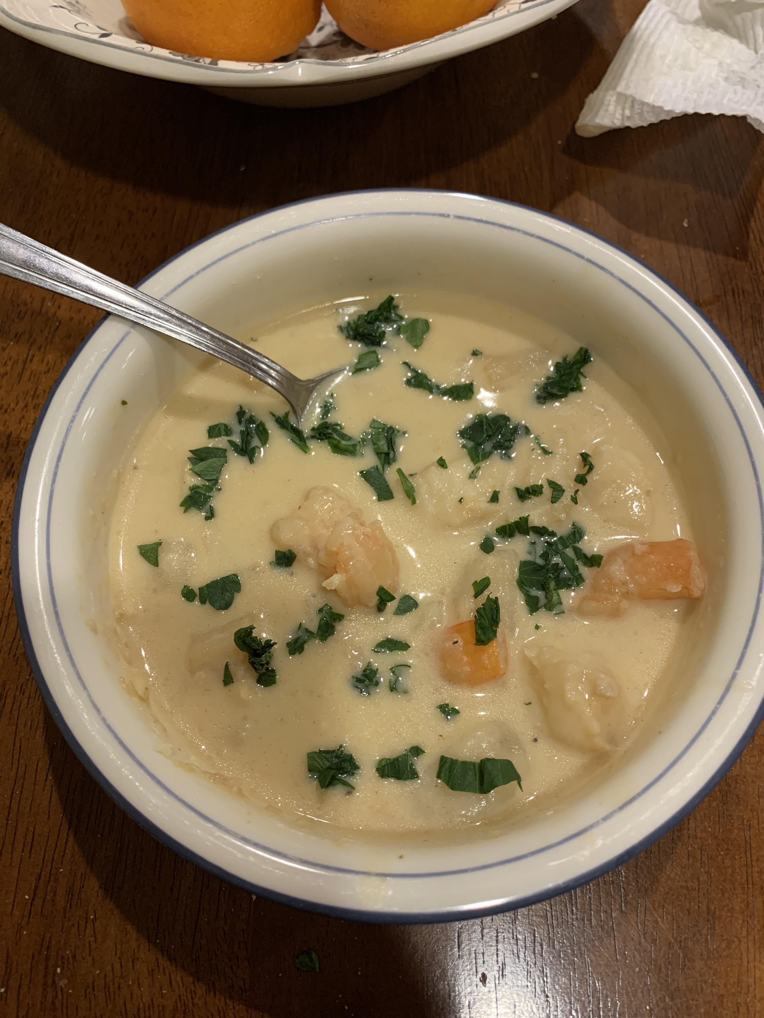 [Homemade] Cape Cod seafood chowder (clam, shrimp, cod, crab, scallops) | Scrolller
