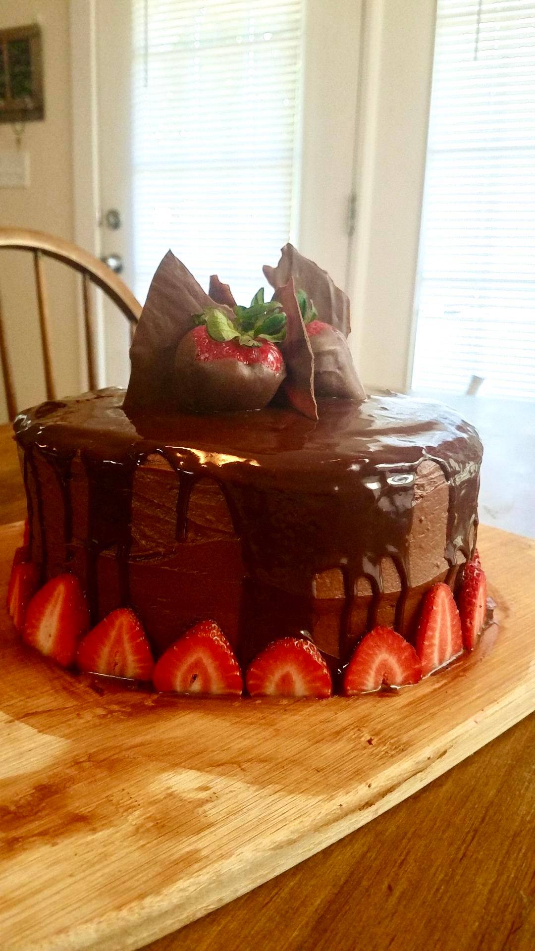 Homemade chocolate strawberry cake | Scrolller