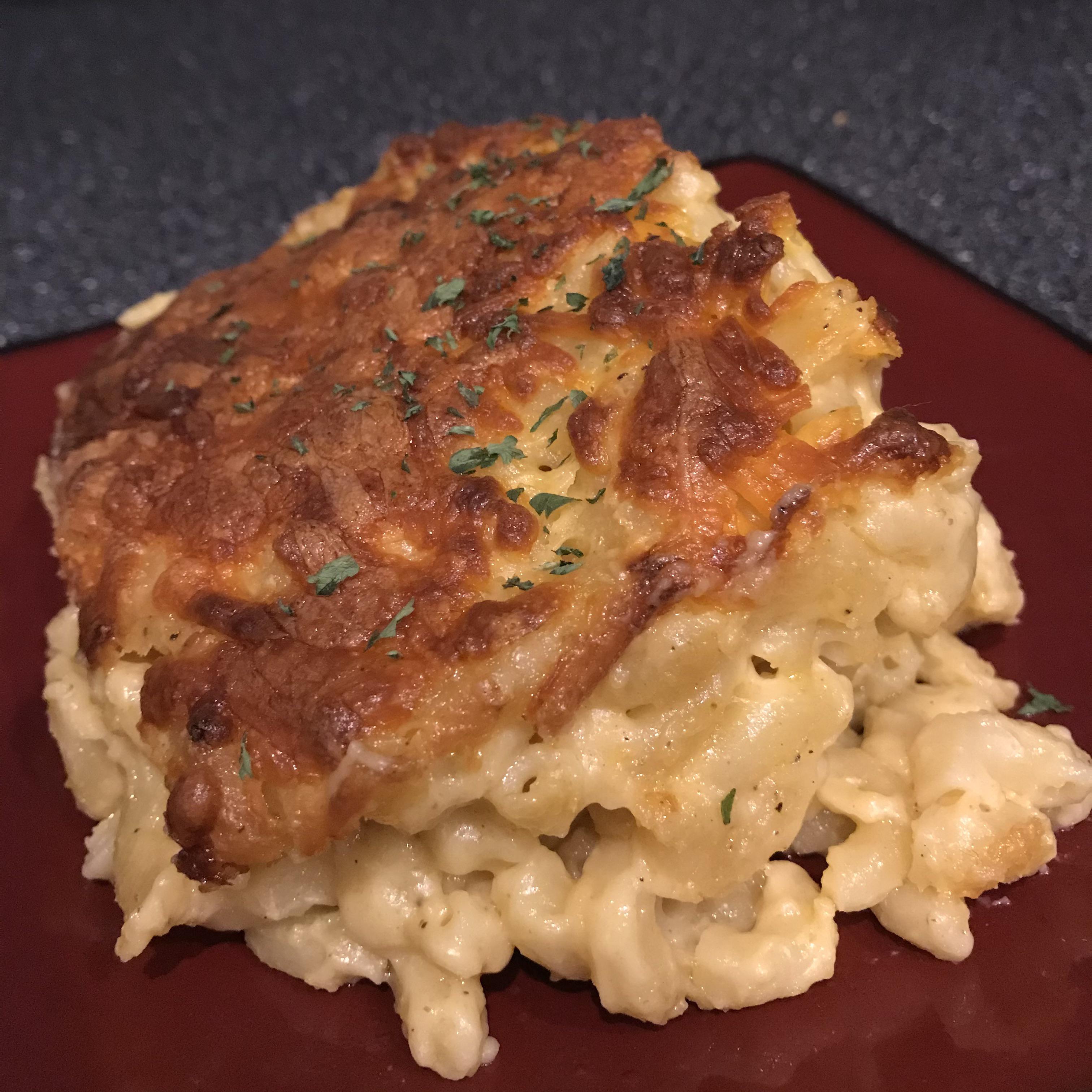 [homemade] sharp cheddar mac and cheese extra crispy 😎 | Scrolller
