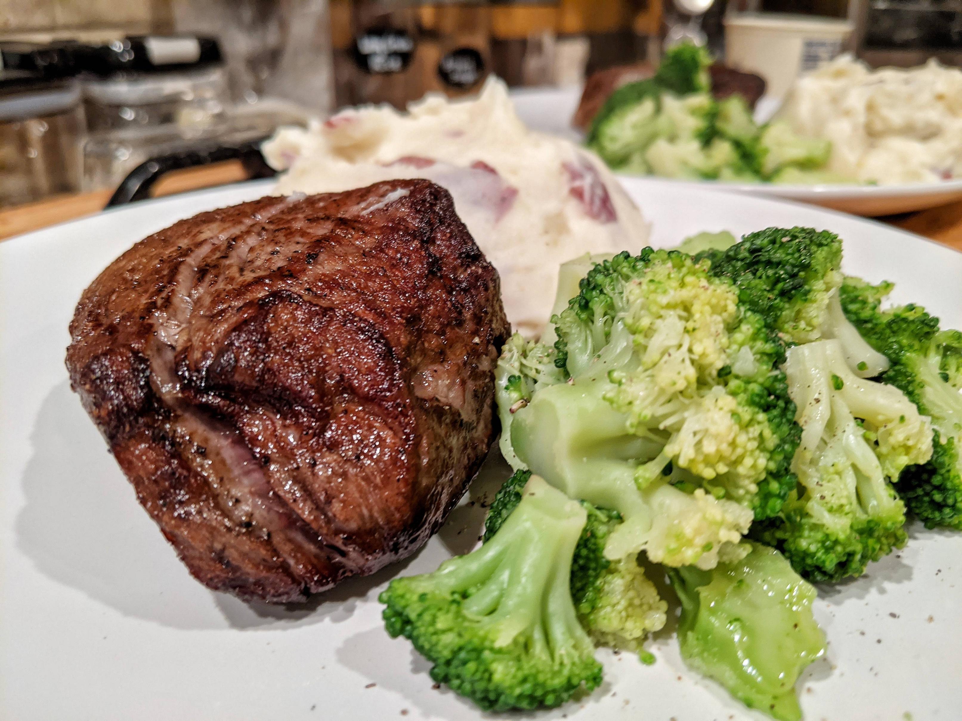 [Homemade] Steak dinner | Scrolller