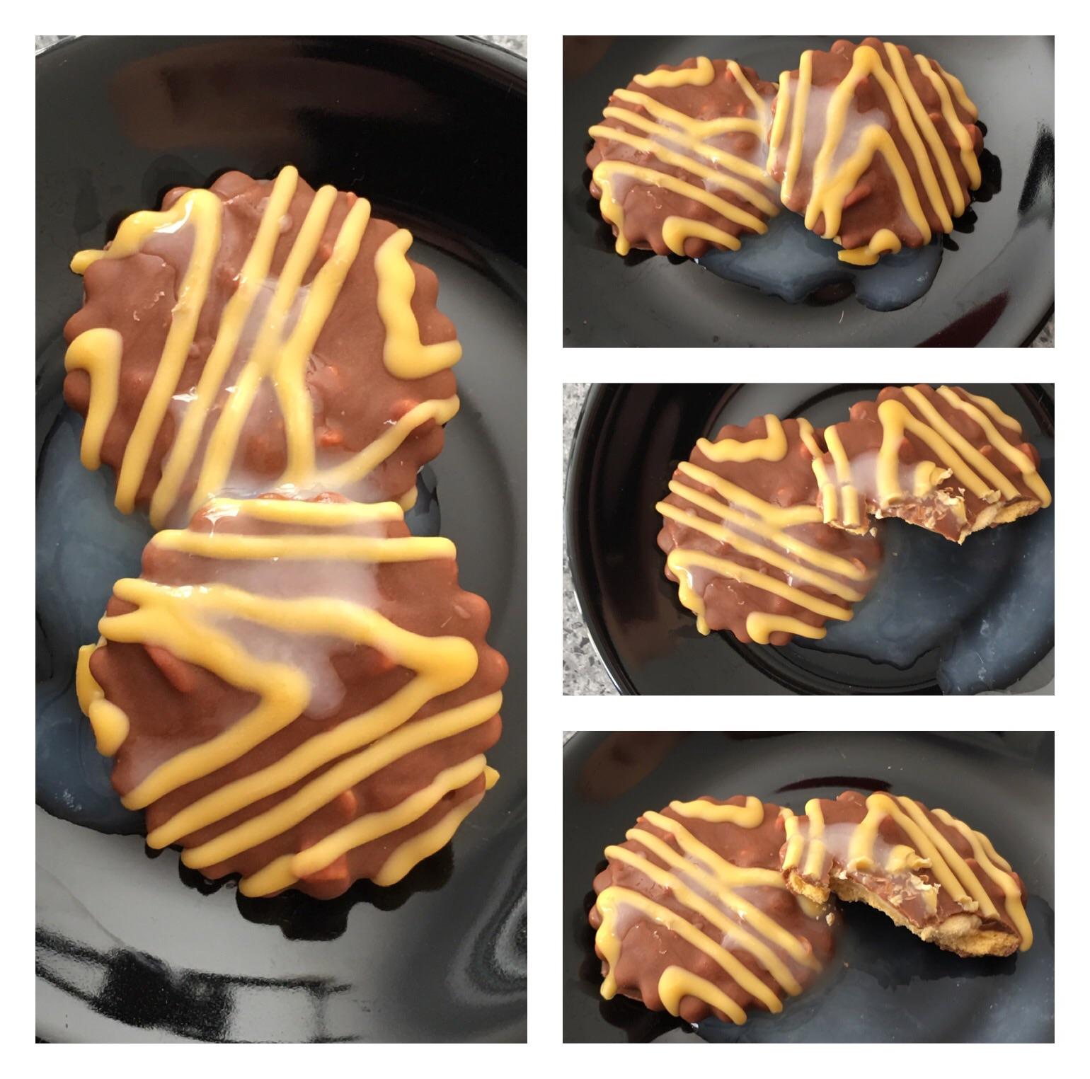 Honeycomb cookies with creamy cum | Scrolller