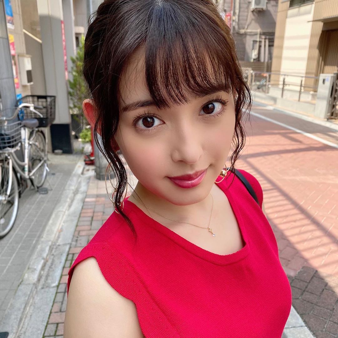 Honoka Yahagi | Scrolller