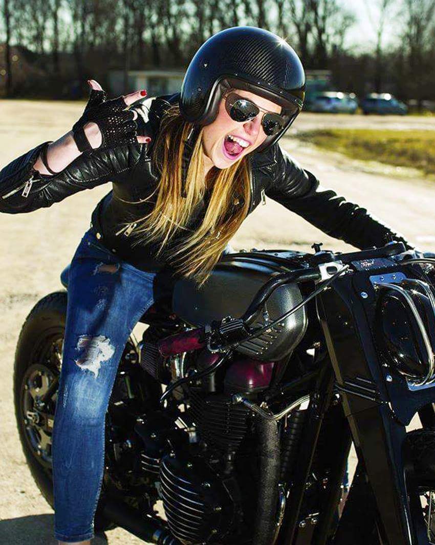 Hop on, bro! | Scrolller