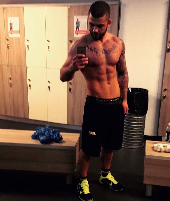 Hope u all having a great sunday! Feel free to Text me ;-) | Scrolller