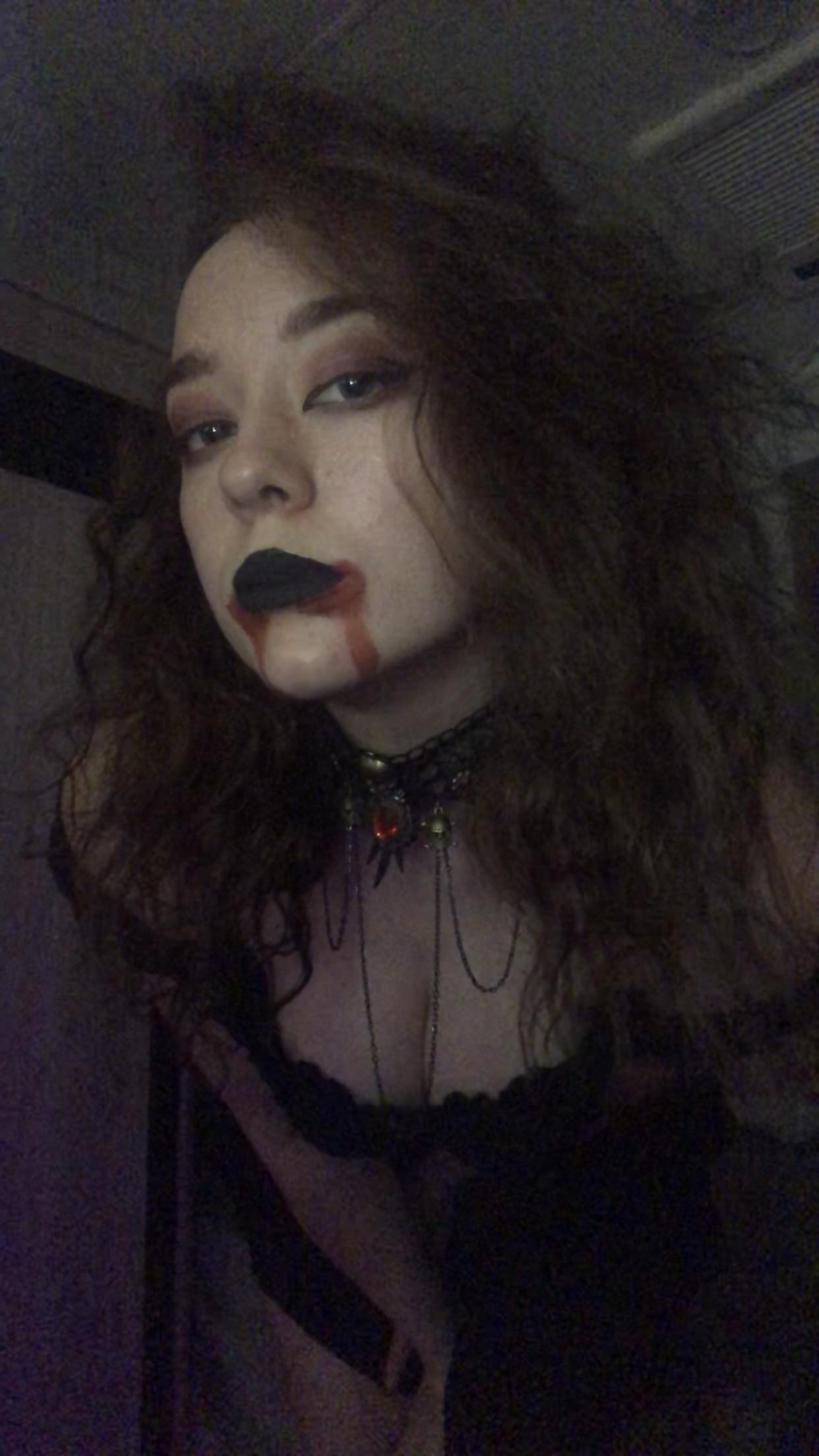 Horny vampire at your service | Scrolller