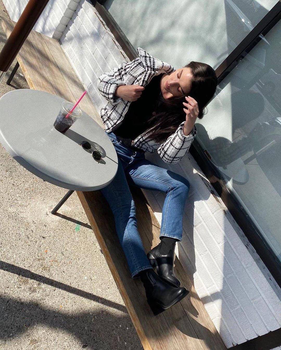 Hot Girl Spring | Scrolller