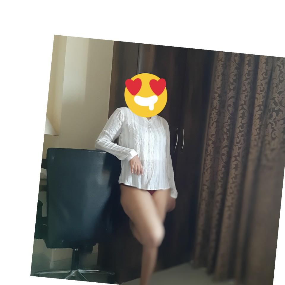 Hot legs | Scrolller