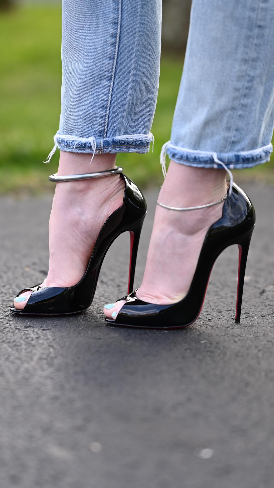 Hot Wave closeup | Scrolller