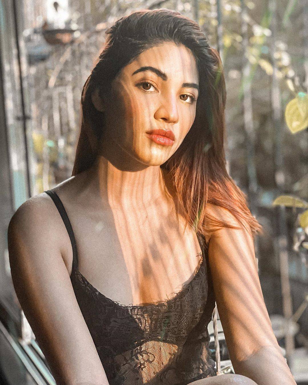 Hottie By the window | Scrolller